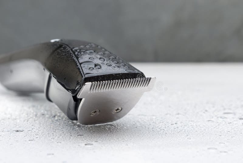 Cordless Black Electric Razor Stock Image - Image of grooming, droplets ...