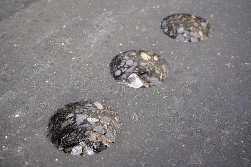 Core Samples Showing Cross Section of Asphalt Road Stock Image - Image ...