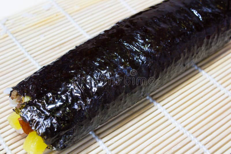 Coreano Kimbap imagen de archivo. Imagen de coreano, alimento - 32769103