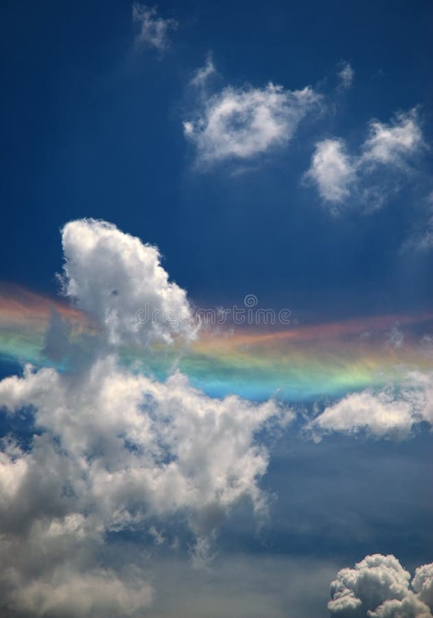 Cores do céu foto de stock. Imagem de espectro, azul, tecelada - 215644