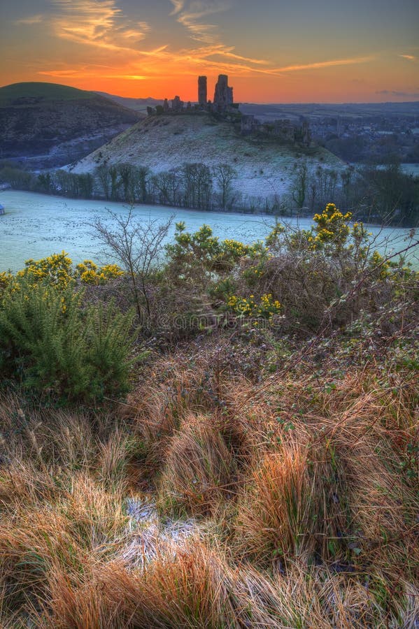 Corfe Castle Winter Sunrise Pre-dawn Colourburst Stock Image - Image of ...