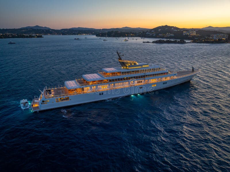 Luxury yacht at sunset editorial stock image. Image of serene - 352599184