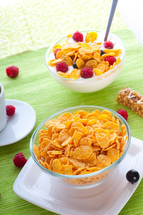 Corn Flakes and Fresh Berries Stock Image - Image of corn, meal: 13884371