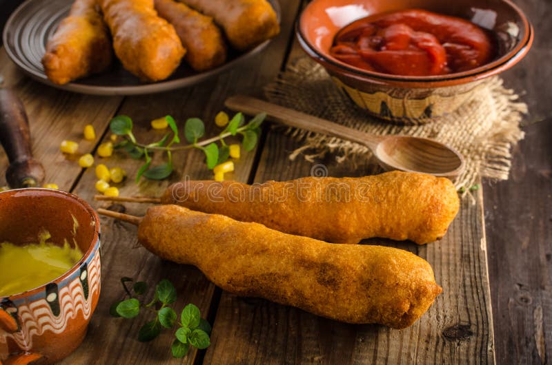 Corndog delicioso foto de archivo. Imagen de americano - 67040634