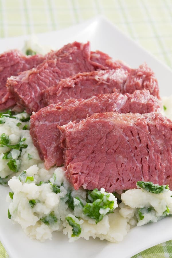 Corned-Beef mit Colcannon stockfoto. Bild von abendessen - 15217882