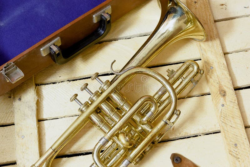 Cornetta immagine stock. Immagine di suono, sfondo, jazz - 61962757