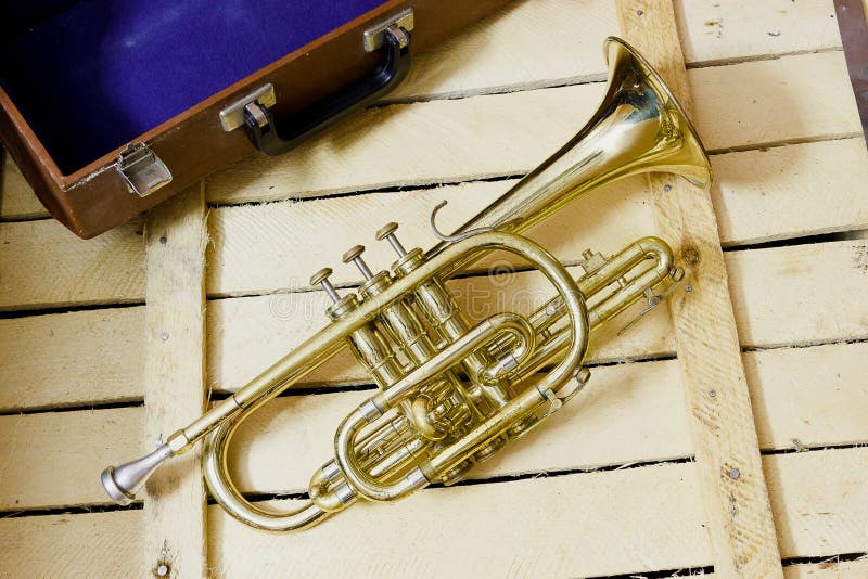 Cornetta immagine stock. Immagine di suono, sfondo, jazz - 61962757