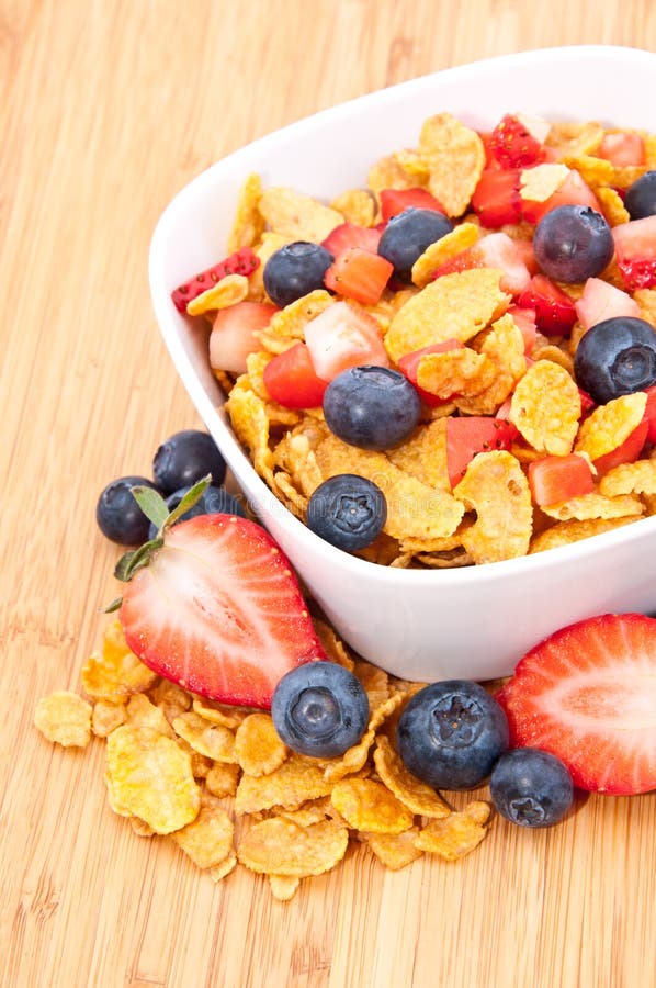 Cornflakes with Fruits and Milk Tumbler Stock Image - Image of ...