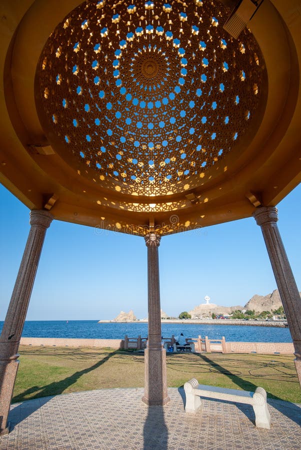 Corniche mutrah muscat imagen de archivo. Imagen de seafront - 184054517
