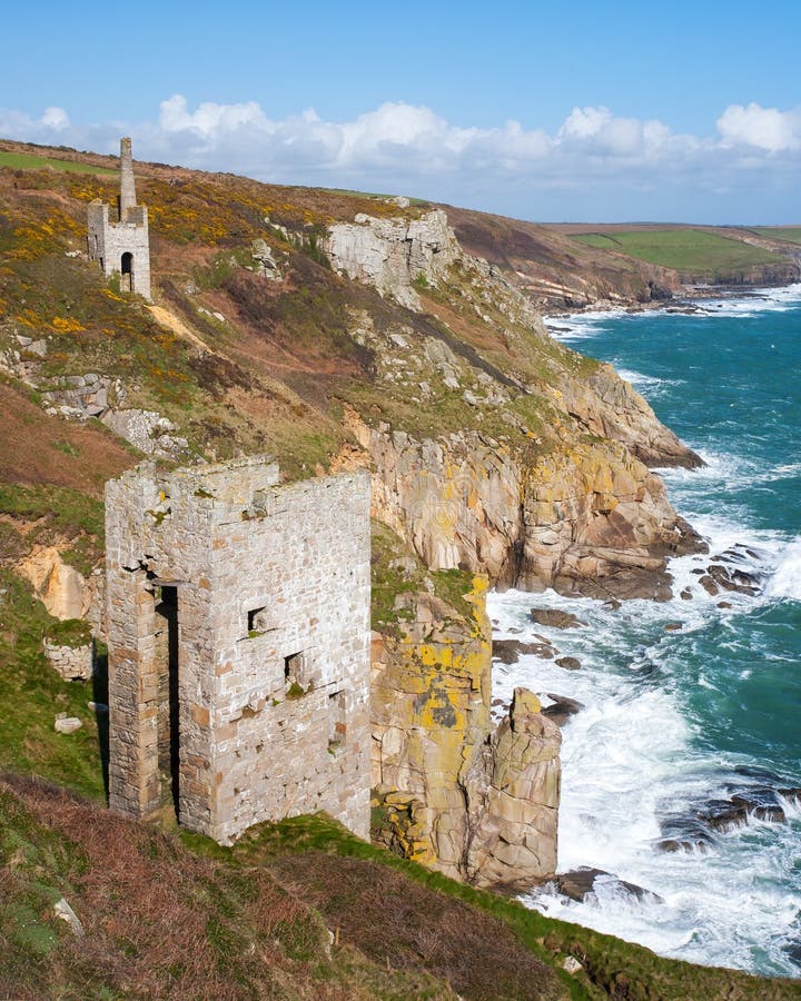 Cornish Mines on the Cliffs Stock Photo - Image of house, scenics: 28052490