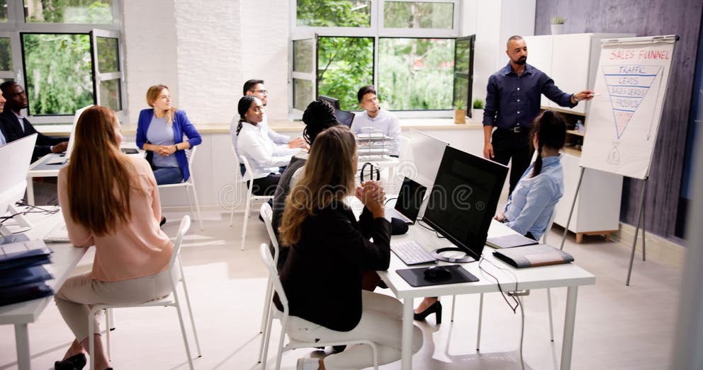 Corporate Training Presentation in Classroom Stock Photo - Image of asian, giving: 284716410