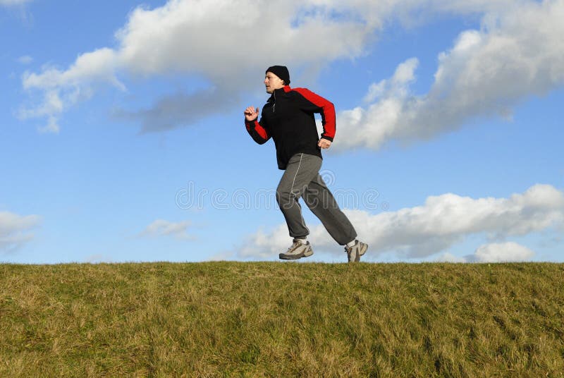Homem a correr foto de stock. Imagem de esporte, desportista - 7907352