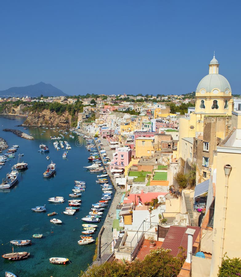 Corricella, Procida Insel, Italien Stockbild - Bild von schön, haus ...