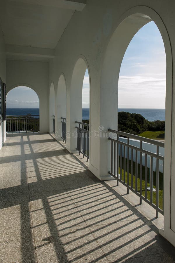 Mansion Archway to patio editorial stock image. Image of island - 2693634