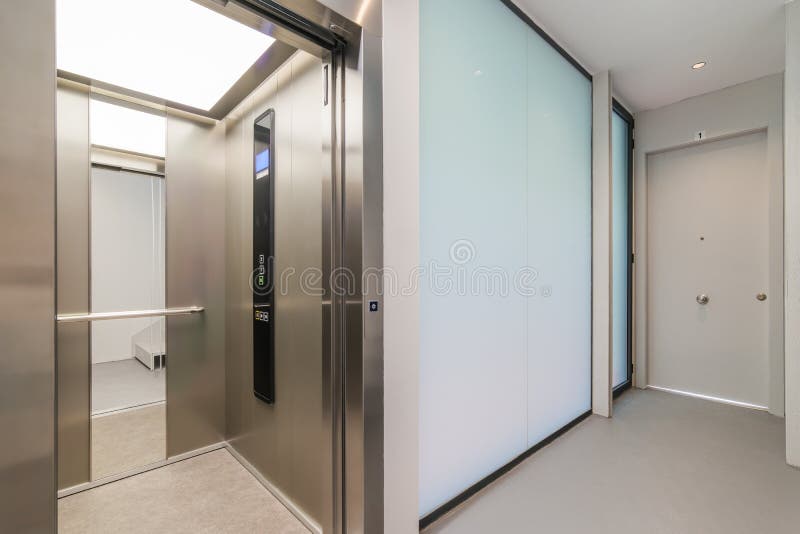 Corridor with Passenger Lift. Interior of Modern Residential Building ...