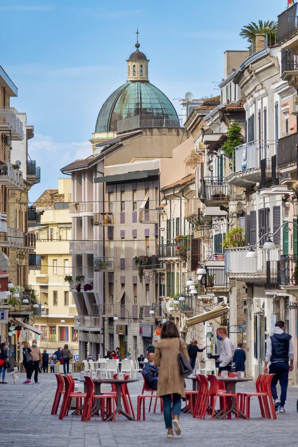 Corso Vittorio Emanuele II , Formerly the Servi Lane, is One of the ...