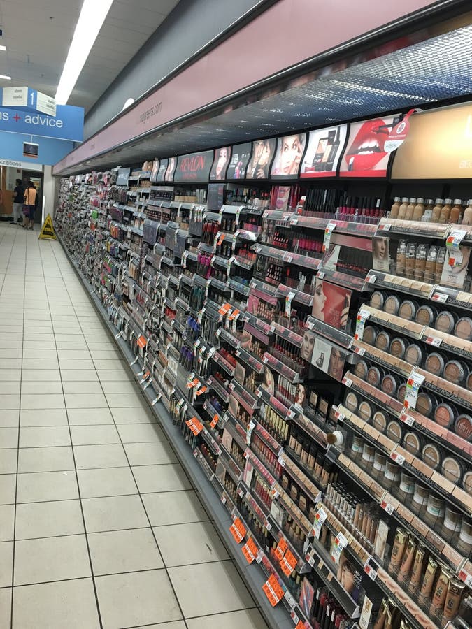 Wall Store Display Makeup