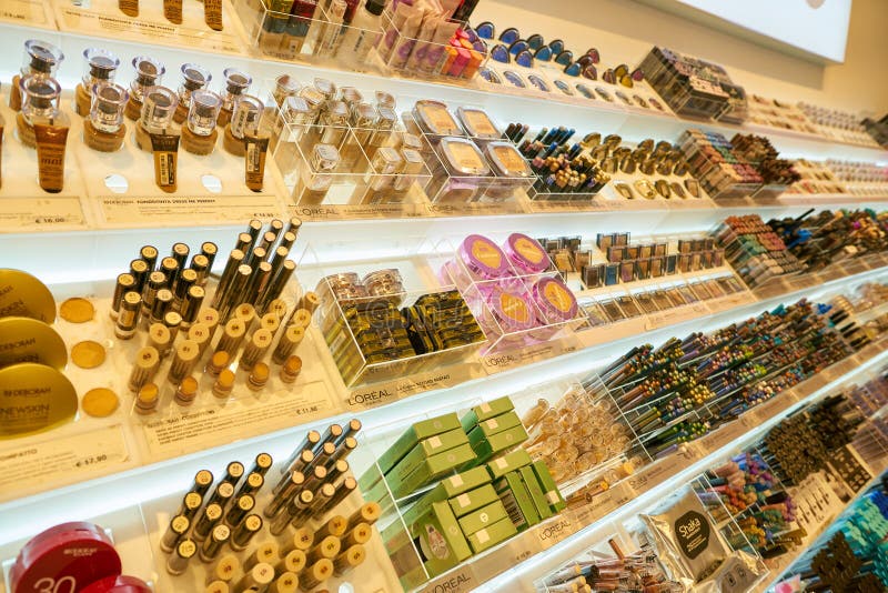 L Oreal store in Hong Kong editorial stock photo. Image of care - 174373893