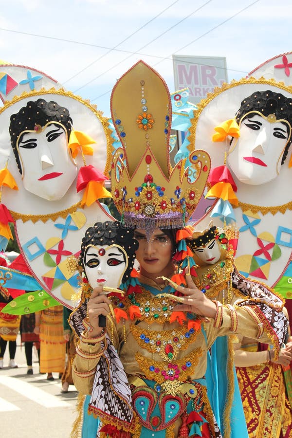 Cosplay so Many Face on Body Carnival Editorial Photography - Image of ...