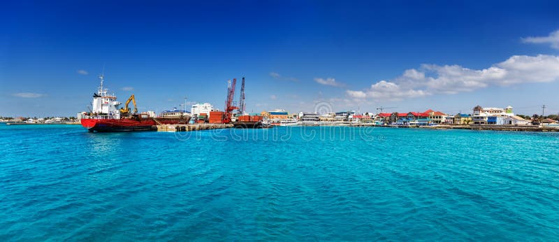 Costa De George Town Cayman Islands Foto de archivo - Imagen de ...