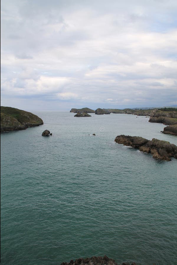 Costa De Llanes, As Astúrias, Espanha Foto de Stock - Imagem de ...