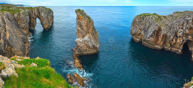 29 Costa Rochosa De Golfo Da Biscaia Espanha Fotos - Fotos de Stock ...