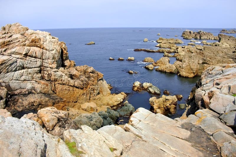 Costa rocosa imagen de archivo. Imagen de recorrido, costa - 4122917