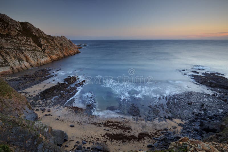 Costas rocosas imagen de archivo. Imagen de paisaje, amanecer - 30862211