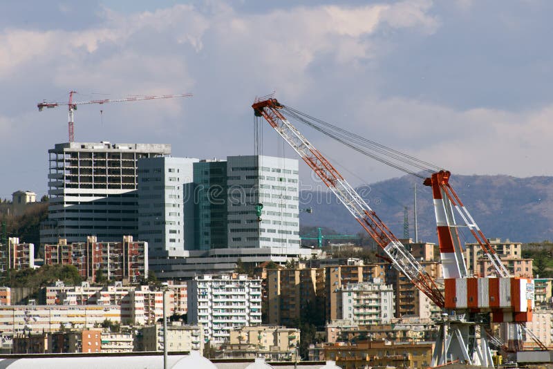 Costruzione in costruzione immagine stock. Immagine di facciata - 33460497