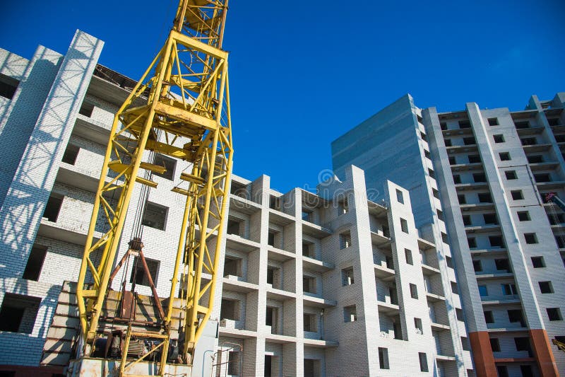 Costruzione Di Edificio Residenziale Multipiano Fotografia Stock ...