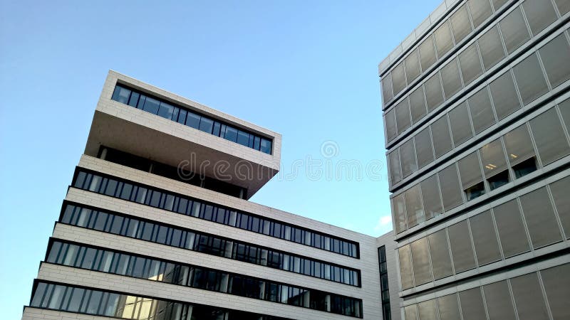 Costruzione Moderna a Amburgo, Germania Fotografia Stock - Immagine di ...
