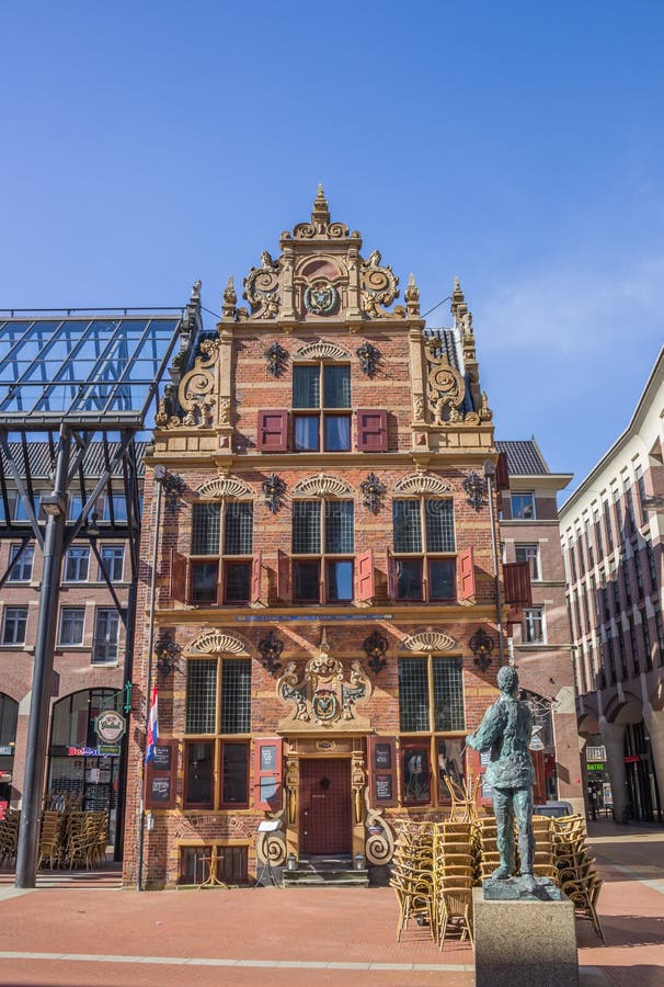 Edificio Monumentale Nel Centro Storico Di Groningen Fotografia ...