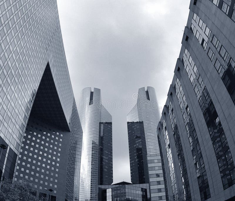 Costruzioni moderne fotografia stock. Immagine di vetro - 10645518