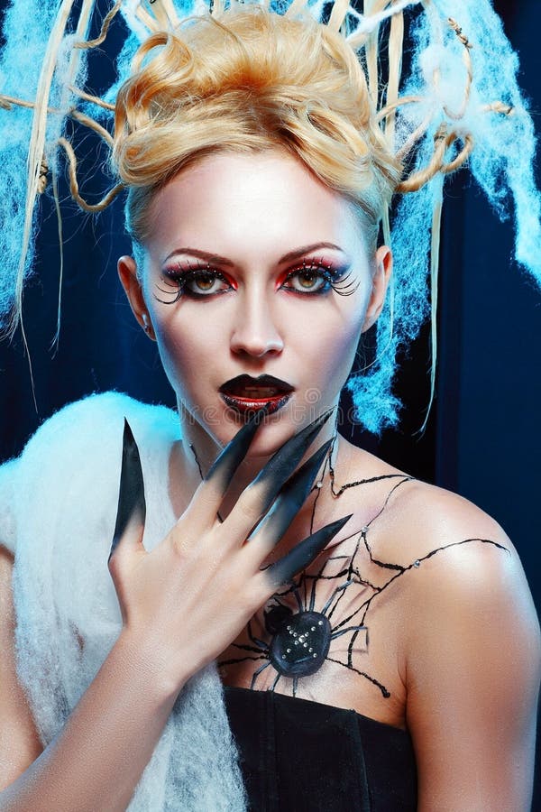 Costume Della Regina Del Ragno Immagine Stock - Immagine di arte ...