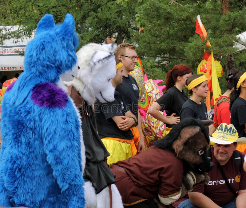 Costumed Animals Amongst Crowd Editorial Image - Image of bear, blue ...