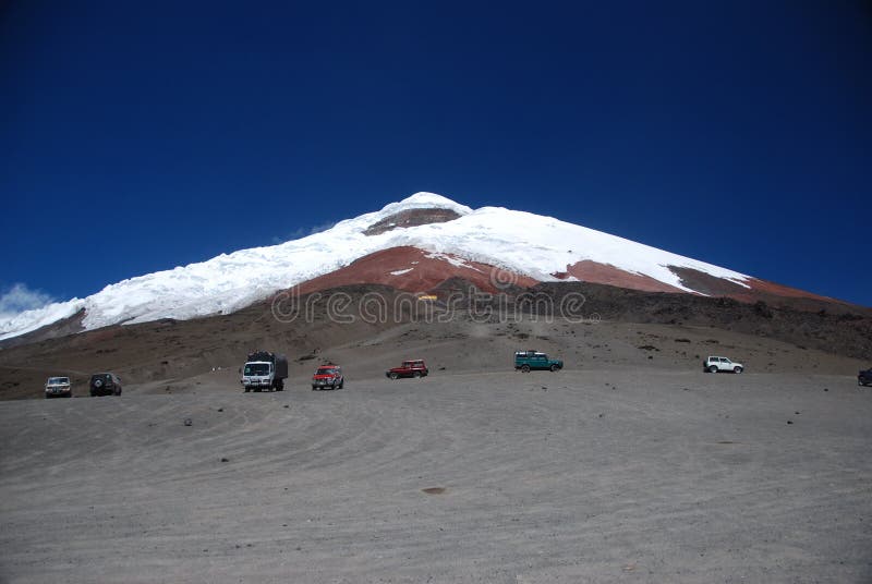 Cotopaxi-Vulkan - Ecuador stockbild. Bild von anden, cotopaxi - 12989837