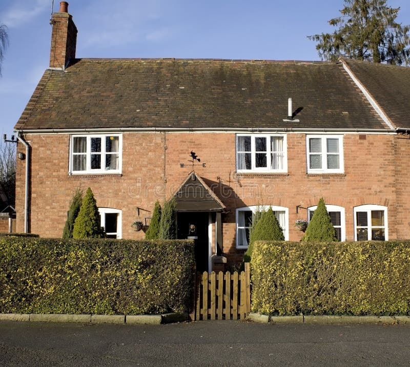 Traditional Small English Cottage Stock Image - Image of brick, luxury ...