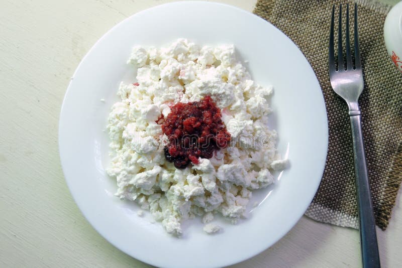 Cottage cheese with jam stock image. Image of protein - 87686417