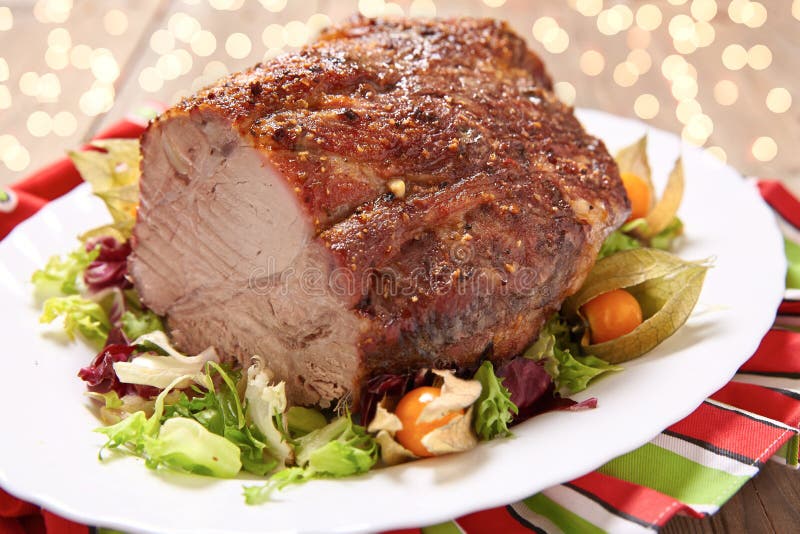 Cou rôti de porc photo stock. Image du romarin, sain - 62733208