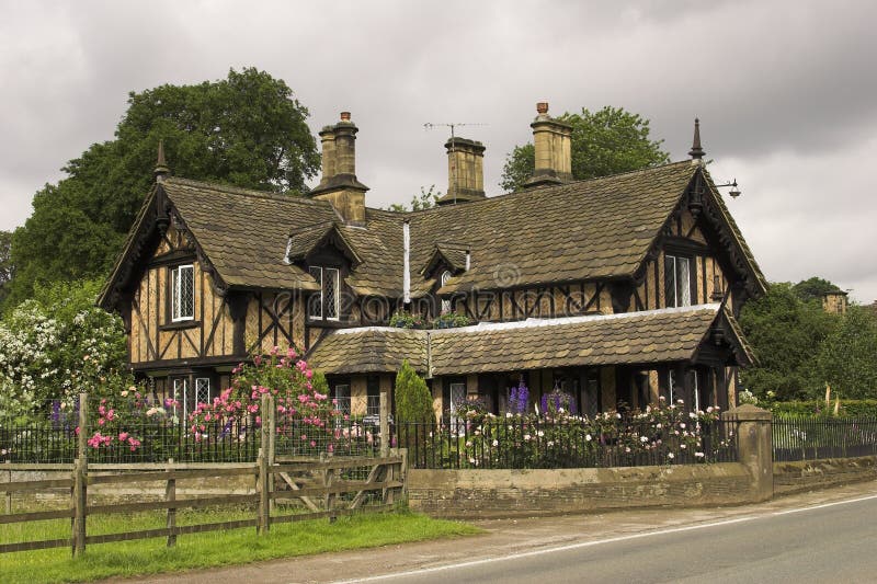 Rose Covered Thatched Cottage Stock Image - Image of dwelling, growing ...