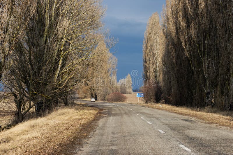 Country Road and Epic Light Stock Image - Image of countryside, light ...