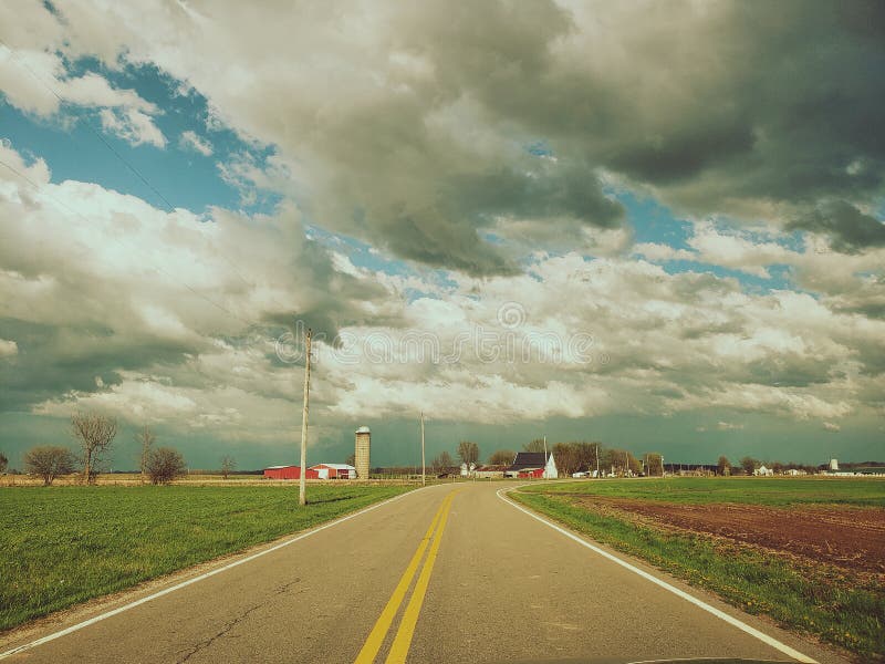 Country Drive Into Georgia And Found Some Amazing Old Barns Stock Photo ...
