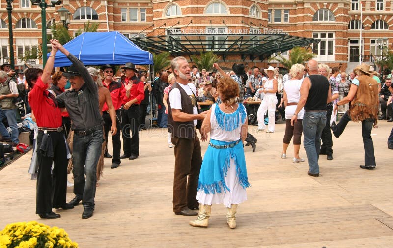 Latin American Tango Dancers Editorial Image - Image of bankers, latino ...