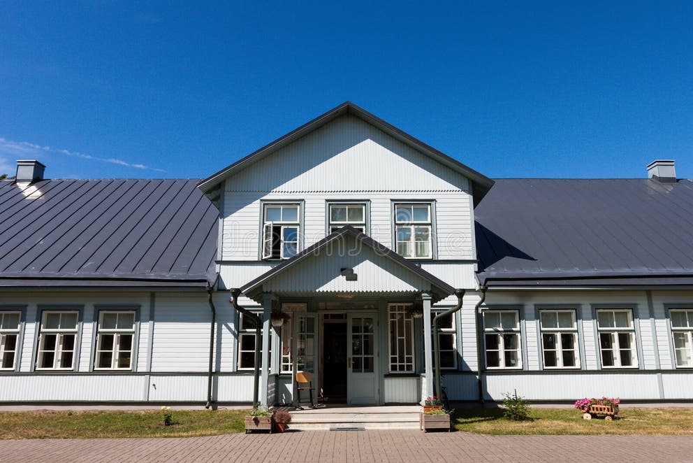 Countryside School Building Stock Image - Image of idyll, bright: 23984307