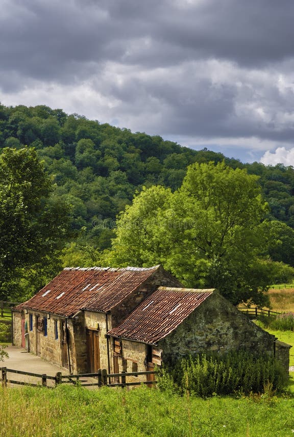 Countryside stable block stock image. Image of landscape - 10728713