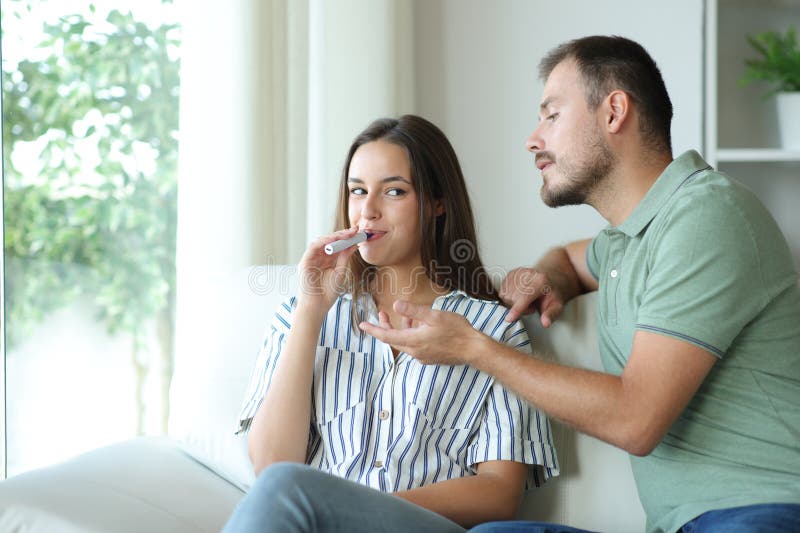 Coupla Vaping Together Sharing Vaper Stock Image - Image of modern ...