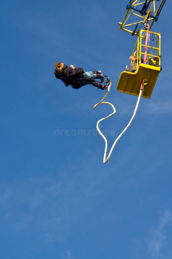 Couple Bungee jumping editorial image. Image of pair - 24435165