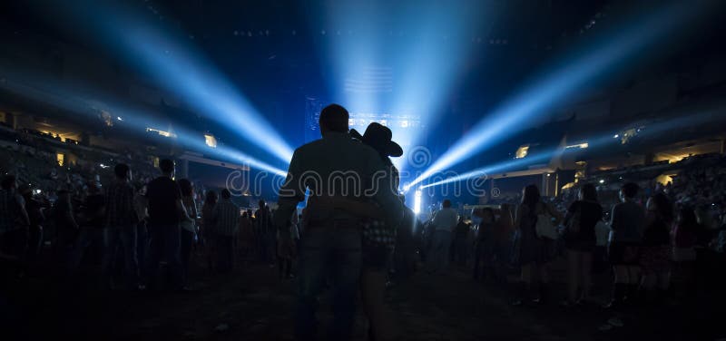 Couple at Concert editorial stock photo. Image of crowd - 51644688