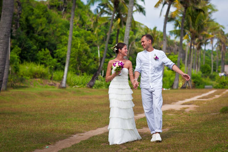 Couple Under The Palm Tree Stock Image Image Of Hotel 32364287