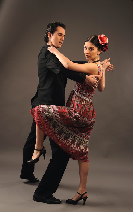 Salsa Sensuel De Danse De Couples. Danseurs Latins Dans L'action. Photo ...
